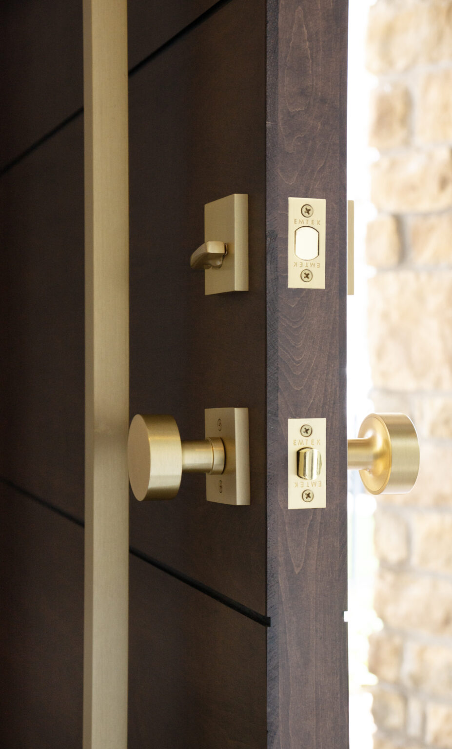 3 Eye-Catching Modern Doors - Sun Mountain
